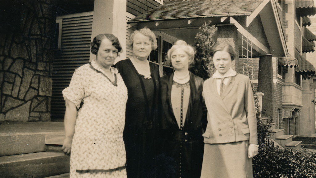 1953: Aunt Bess and Uncle Albert visit Detroit